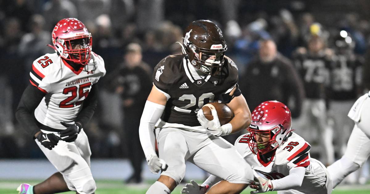 Joliet Catholic football vs. Sacred Heart-Griffin Class 5A playoffs ...