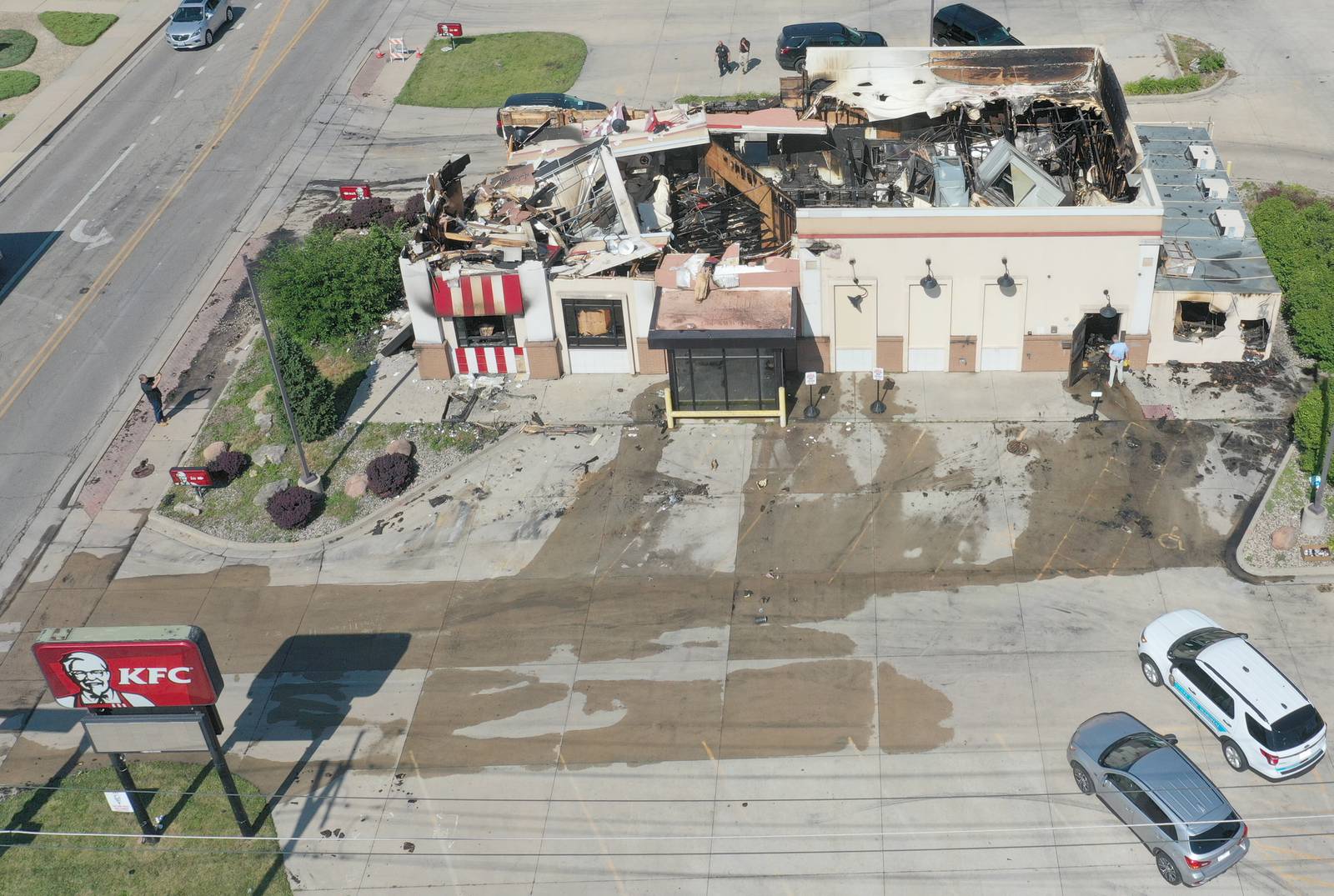 Aerial photos show extent of damage to KFC in La Salle – Shaw Local
