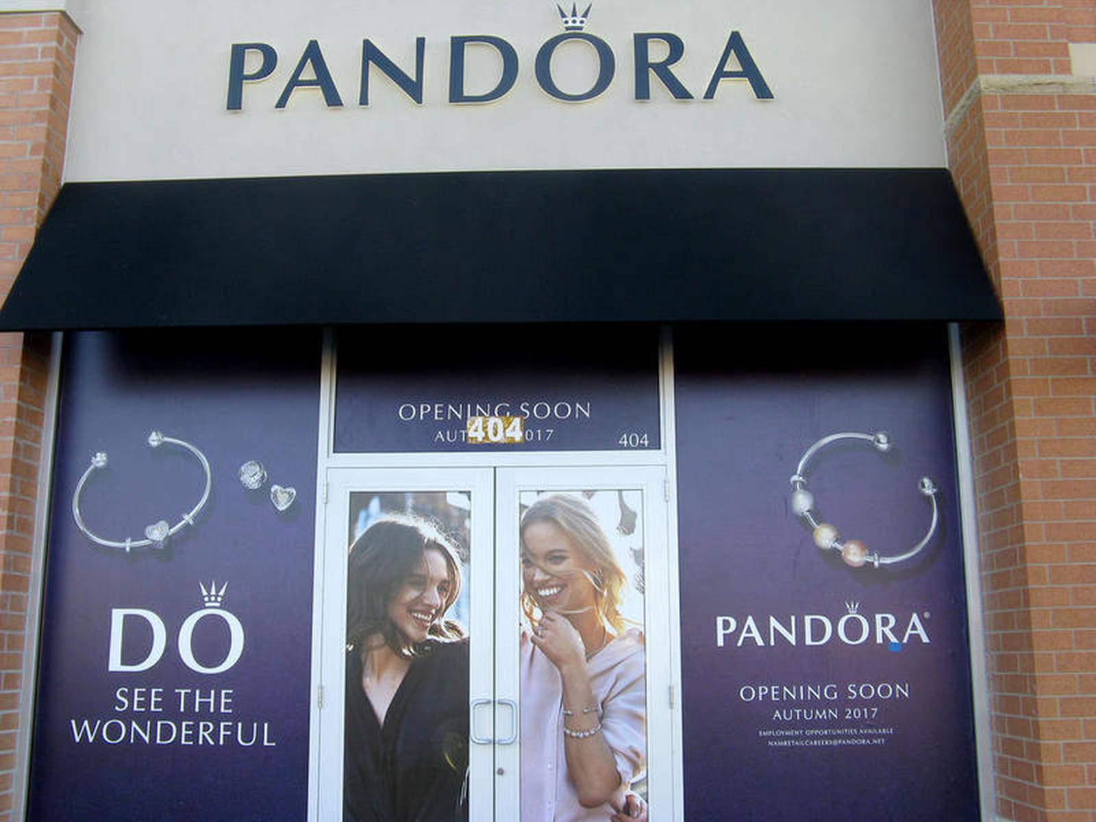 Pandora Jewelry store opens in Geneva Commons – Shaw Local