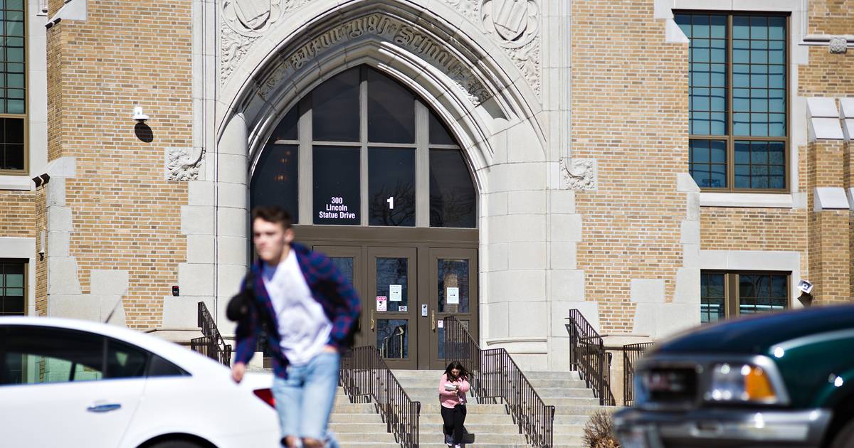 Dixon High School struggling to improve student attendance after 2020 ...