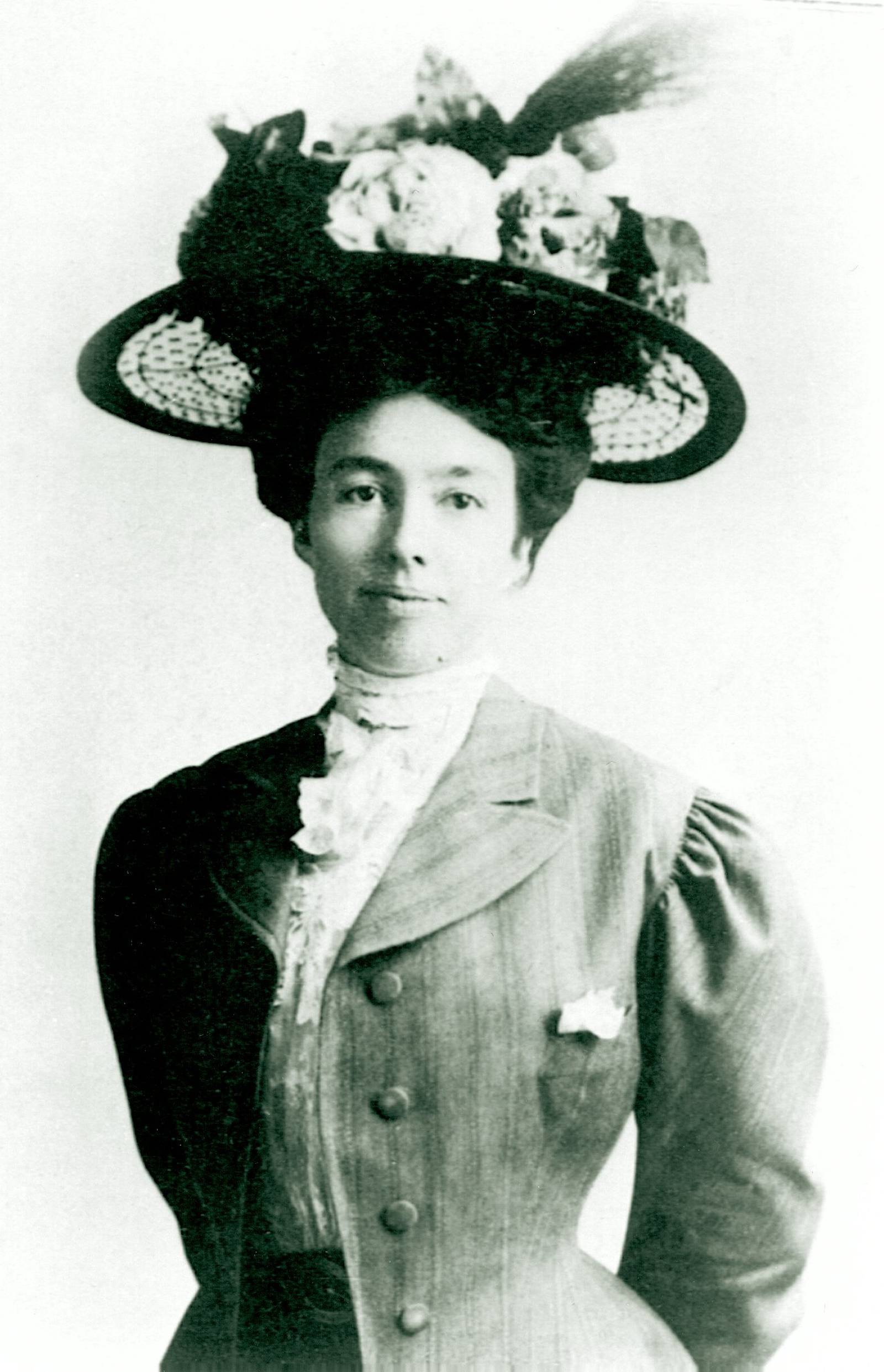 A Piece of Dixon History: Charles Walgreen opens his Dixon store in ...