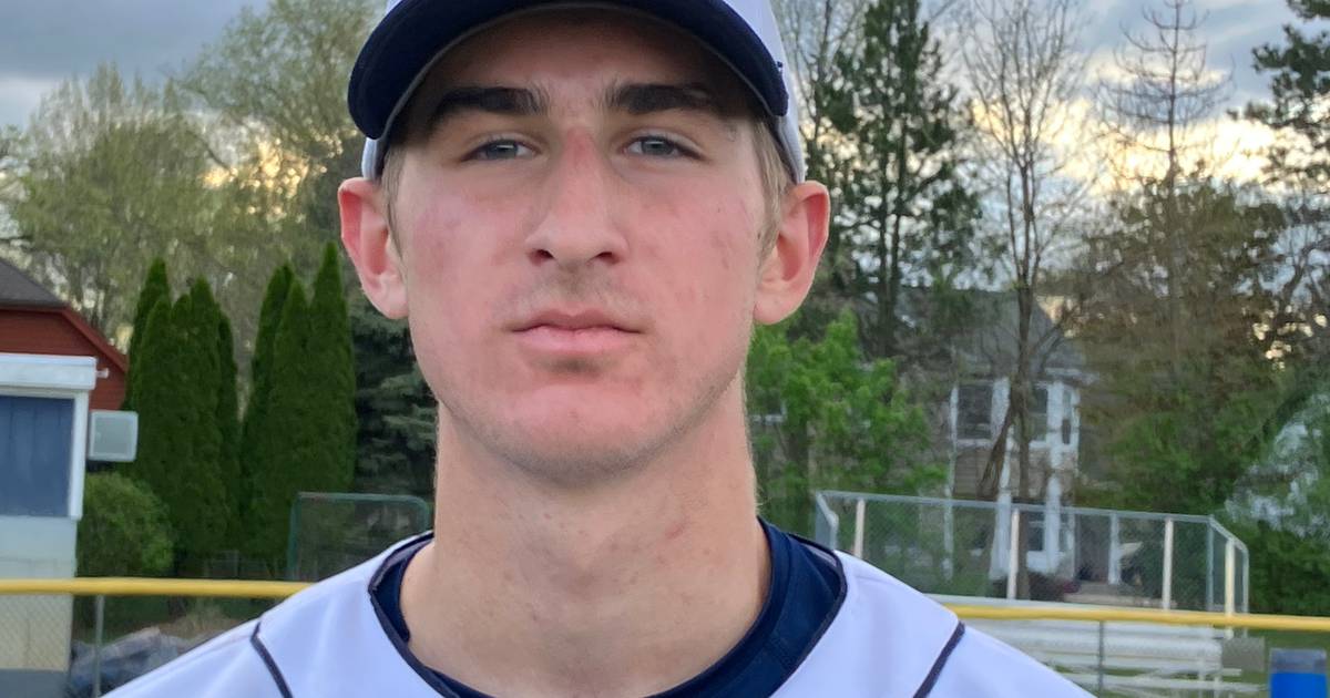 Baseball: Cary-Grove's Charlie Taczy holds off Huntley for FVC victory ...