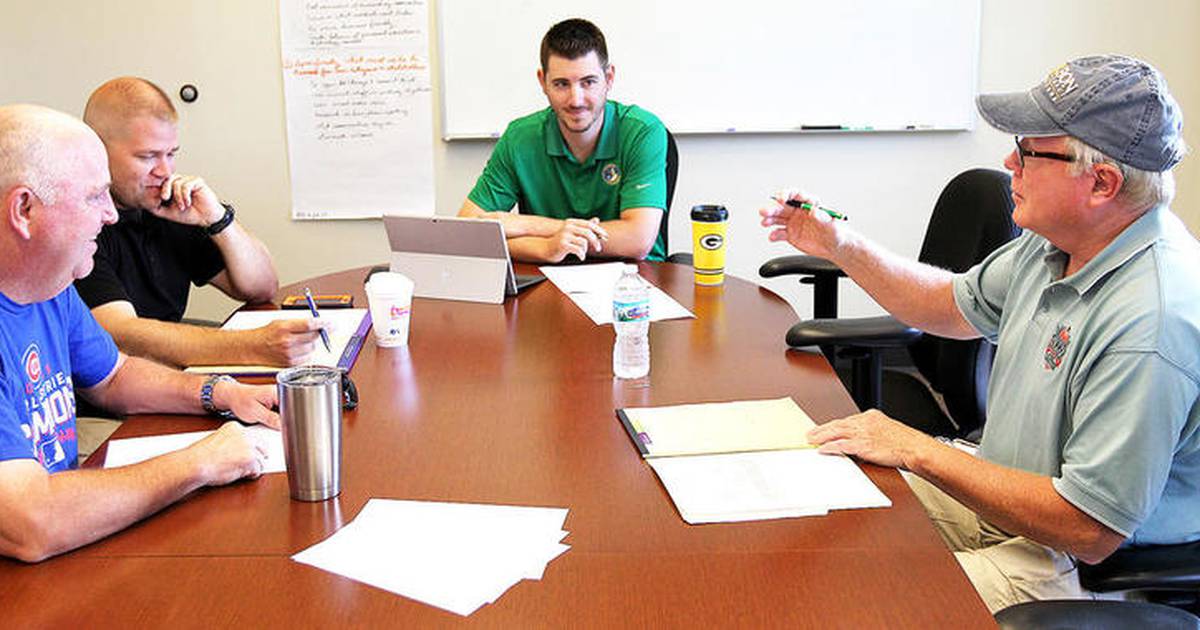 Lake in the Hills Police Sgt. Mark Mogan retires after months on leave ...