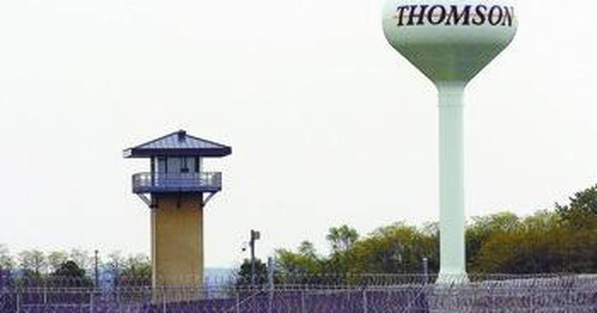 Union president: 15 Thomson federal prison officers treated after ...