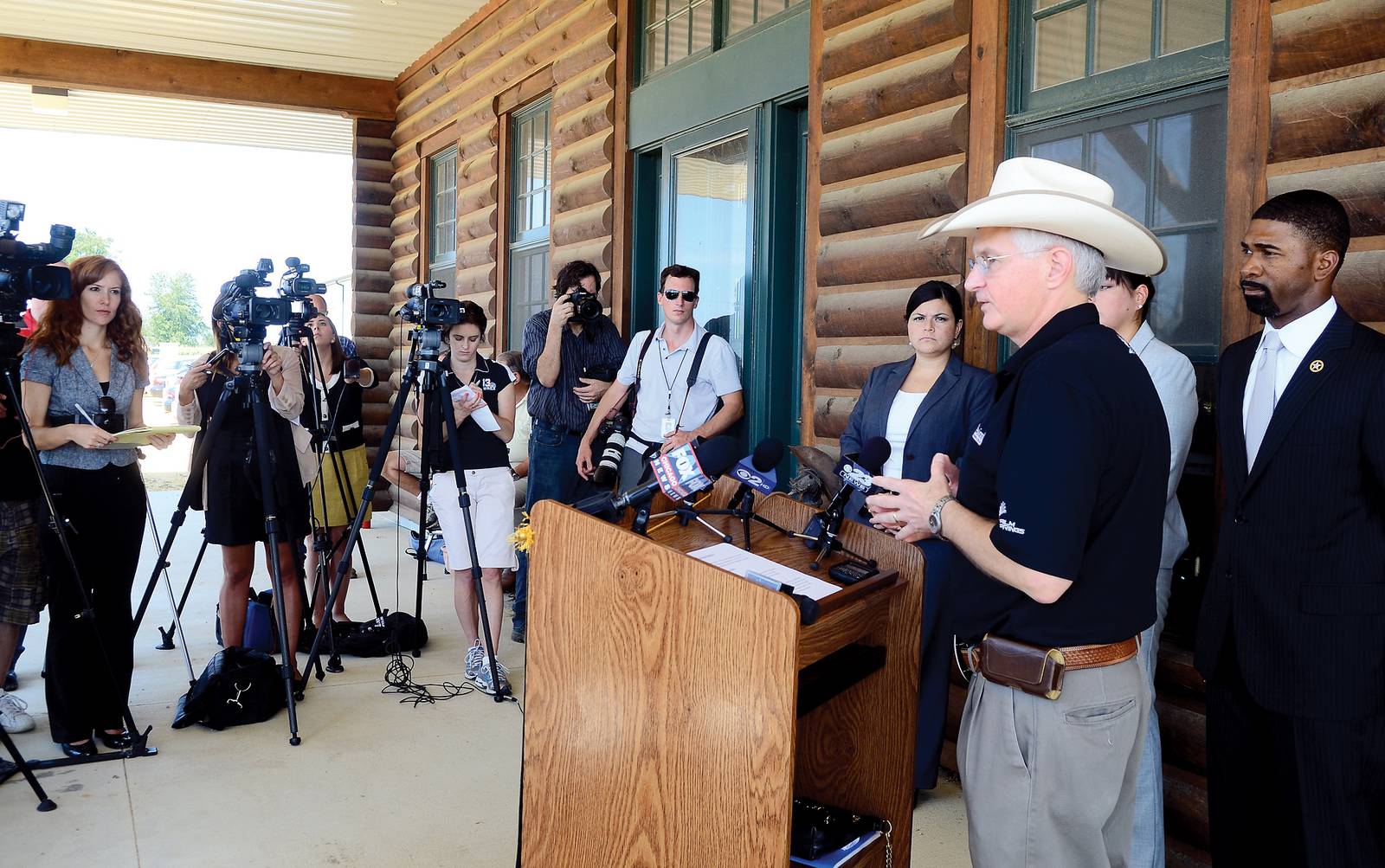 Biden commutes prison sentence of Rita Crundwell, former comptroller ...