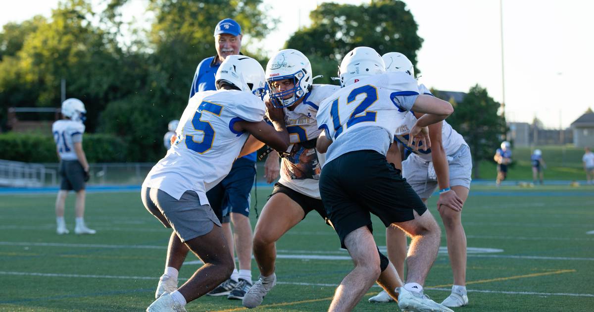 Wheaton North leaning on experienced O-line as it retools after state ...