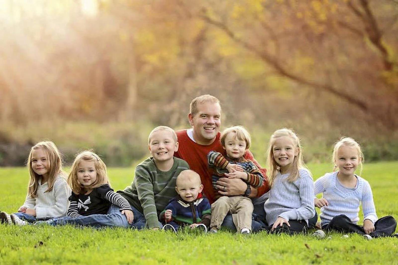 Shorewood single dad of 7 juggles firefighting with caring for sons ...