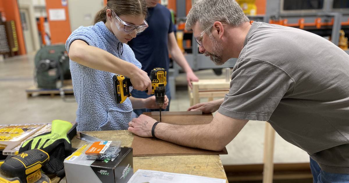 Neponset’s Martin Engineering supports robotics experience for local ...