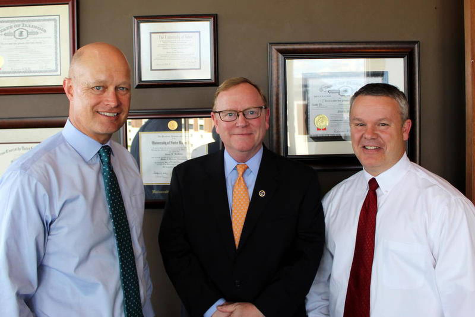 Federal health official meets with Kane County State's Attorney, judge ...