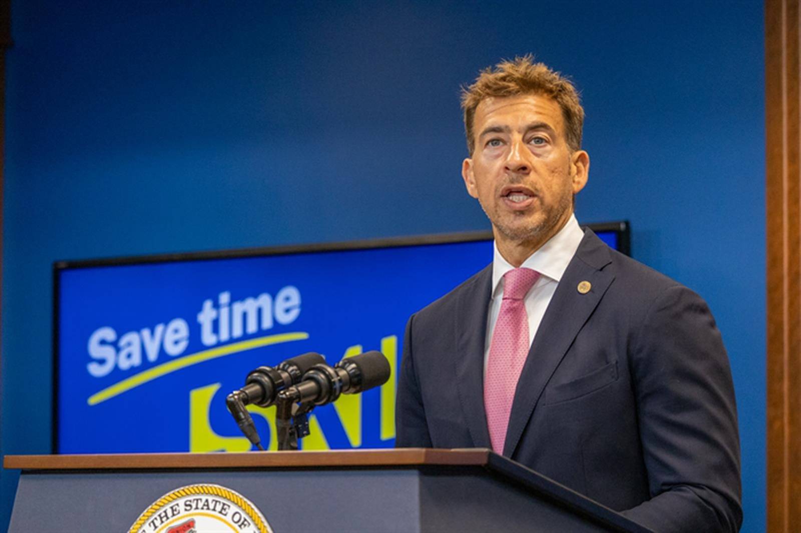 Illinois Secretary of State warns about rise in DMV text scams – Shaw Local