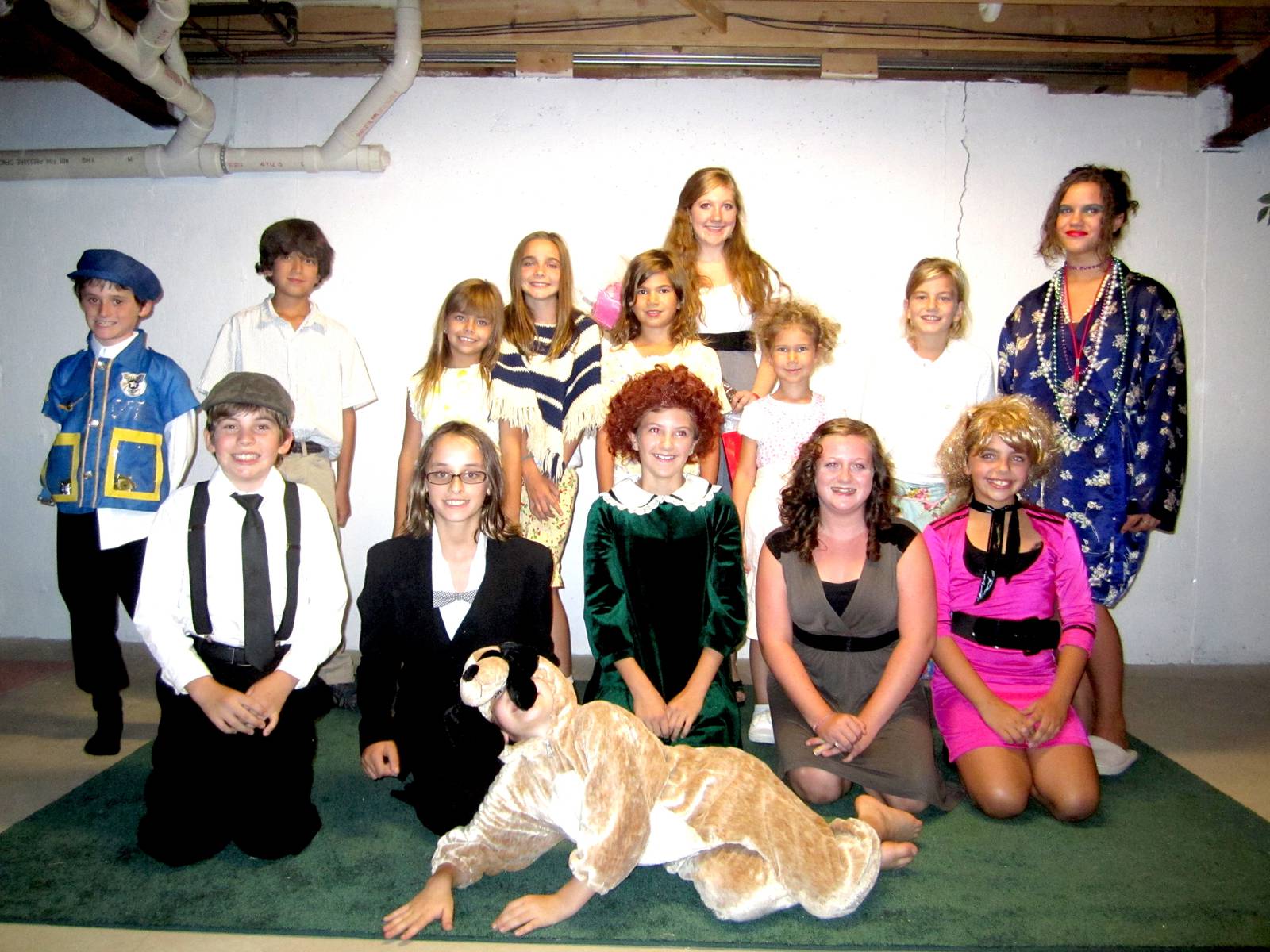 Neighborhood theater group performing 'Annie' – Shaw Local