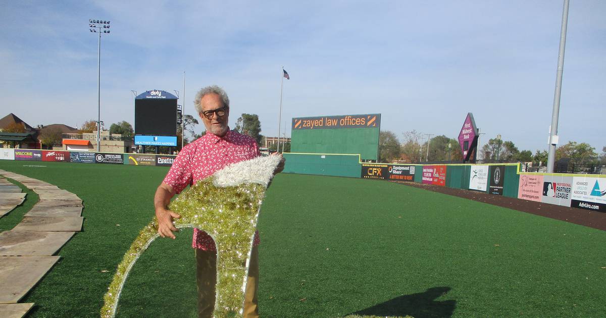 Joliet’s Slammers Stadium ready to light up for Glow Holiday Festival ...