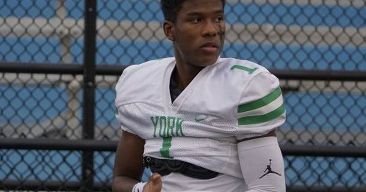 Suburban Life Athlete of the Week: Kelly Watson, York, football, senior ...