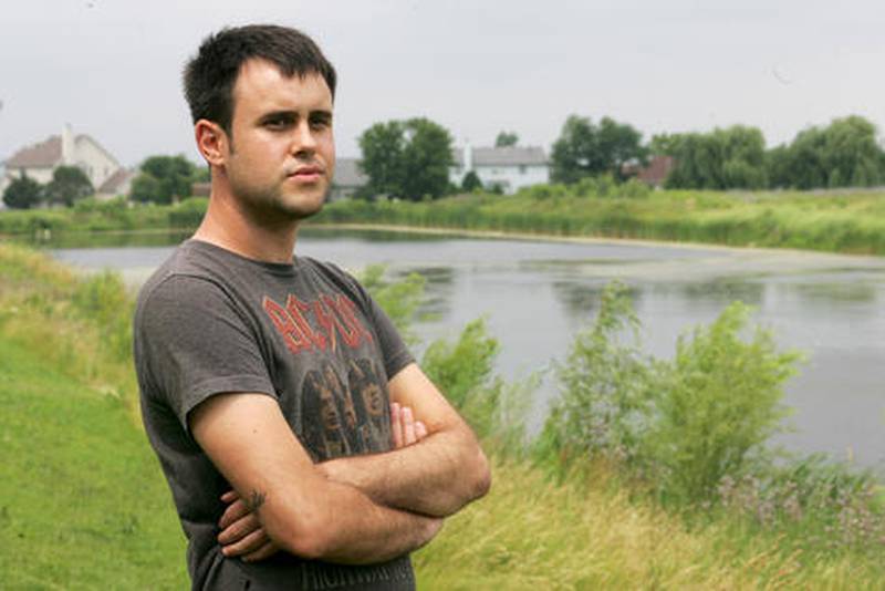 Neighbor pulls boy from pond in canoe accident that killed one – Shaw Local