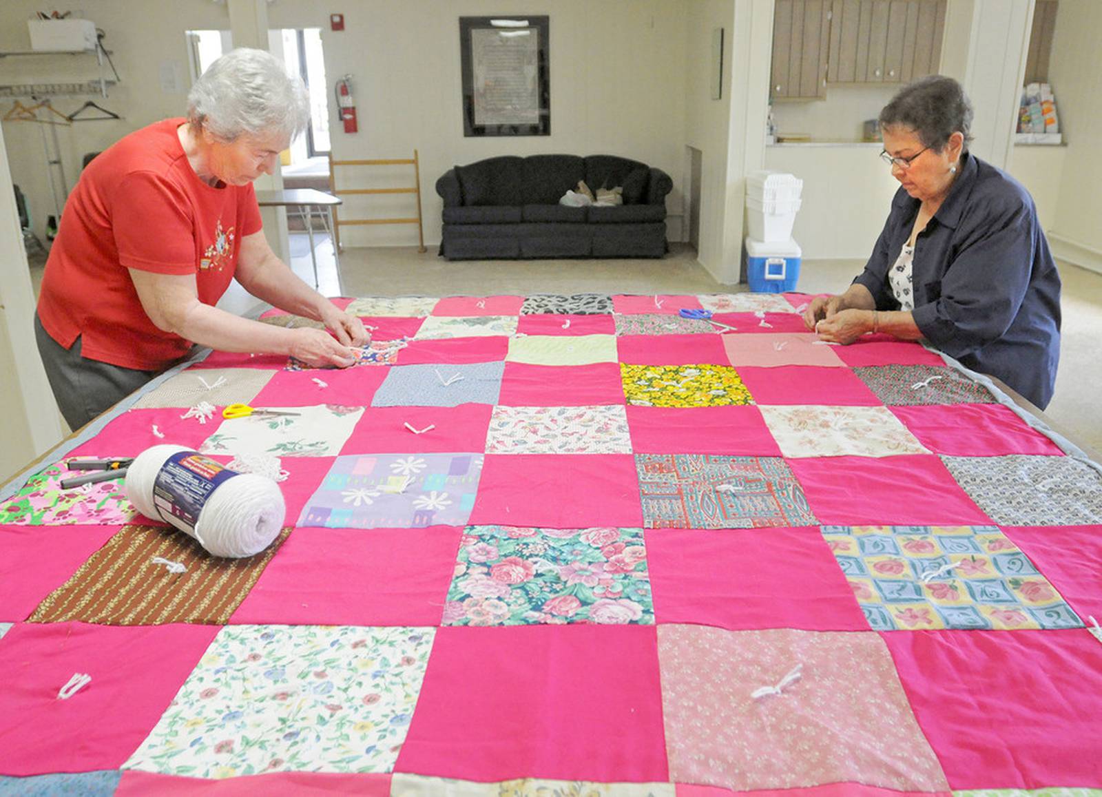 Lemont church makes quilts for Lutheran World Relief – Shaw Local