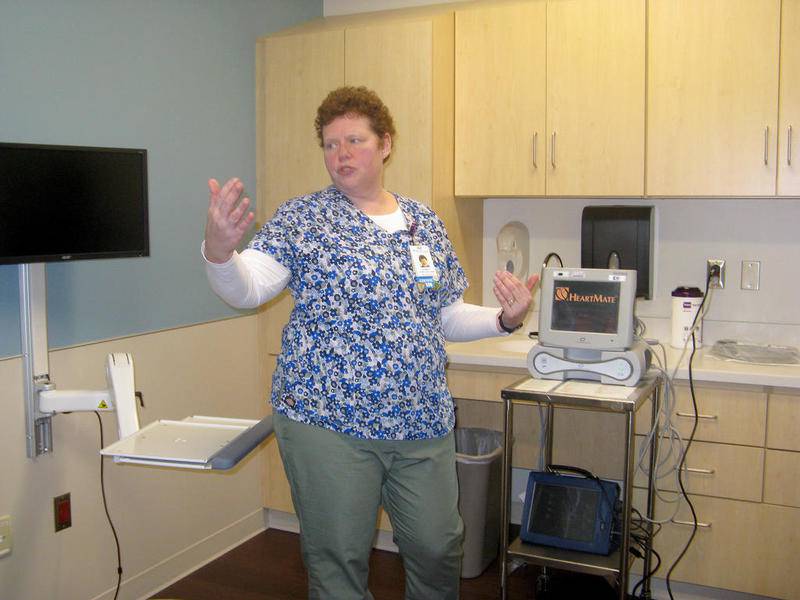 Sherman Hospital upgrades radiation for cancer treatment, opens patient ...