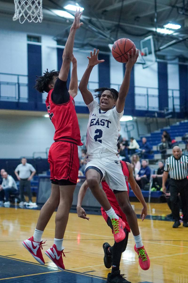 Photos: Bolingbrook vs. Oswego East boys basketball – Shaw Local