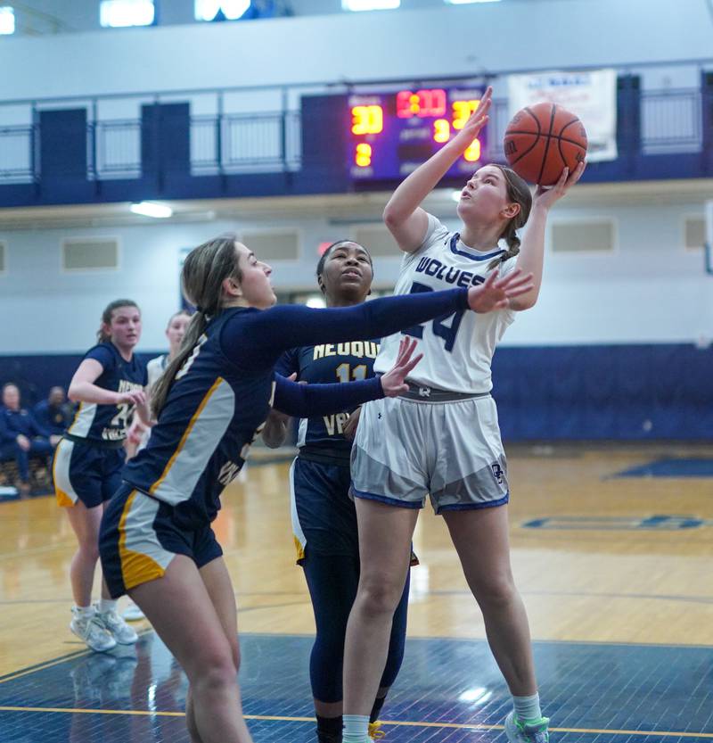 Photos: Oswego East vs. Neuqua Valley girls basketball – Shaw Local