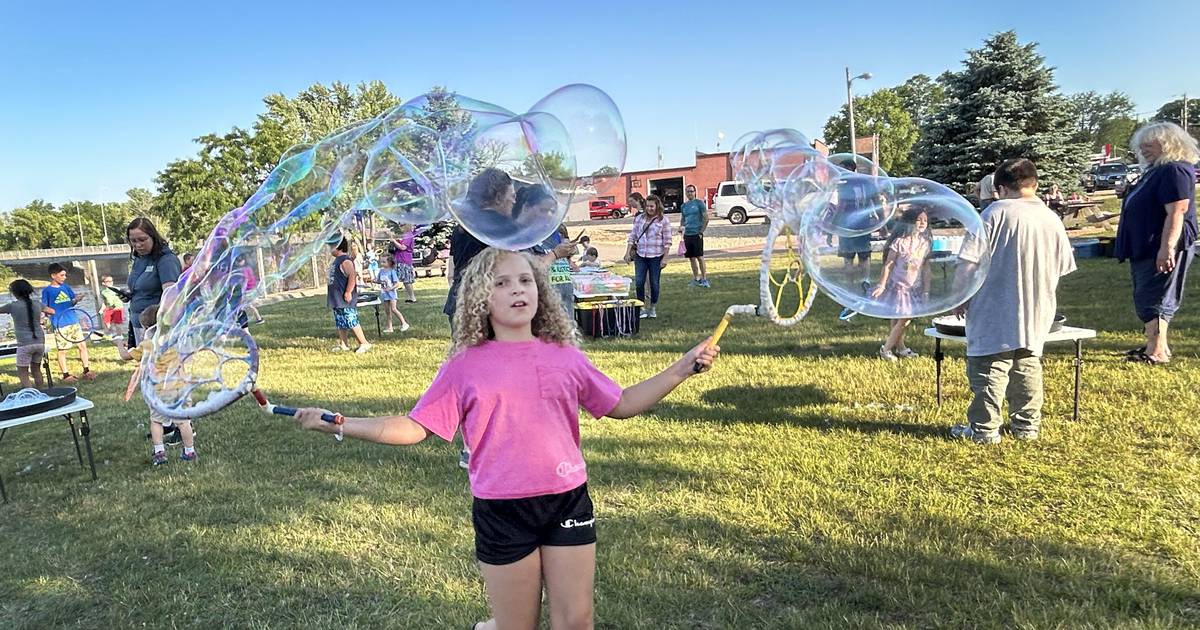 Photos: River's Edge Farmers Market June 19 – Shaw Local