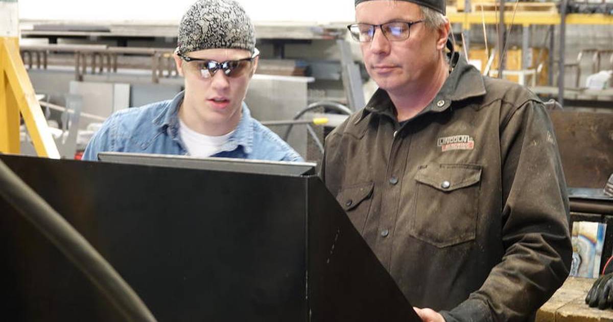 IVCC welding class takes pride in doing its part to honor fallen ...