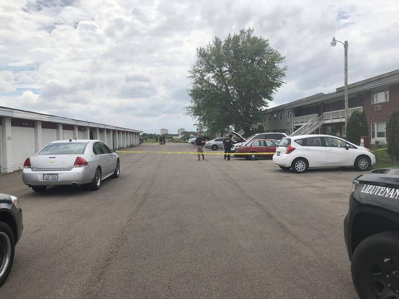 DeKalb County Sheriff's Deputies investigate shooting near Suburban ...