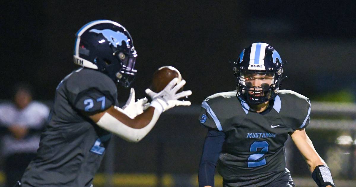 Even with collision, Deon Davis leads late heroics for Downers Grove ...