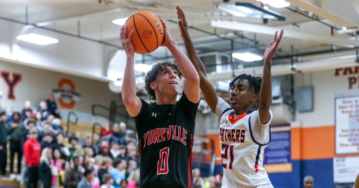 Gabe Sanders' big shot helps Yorkville turn away Oswego’s late comeback ...