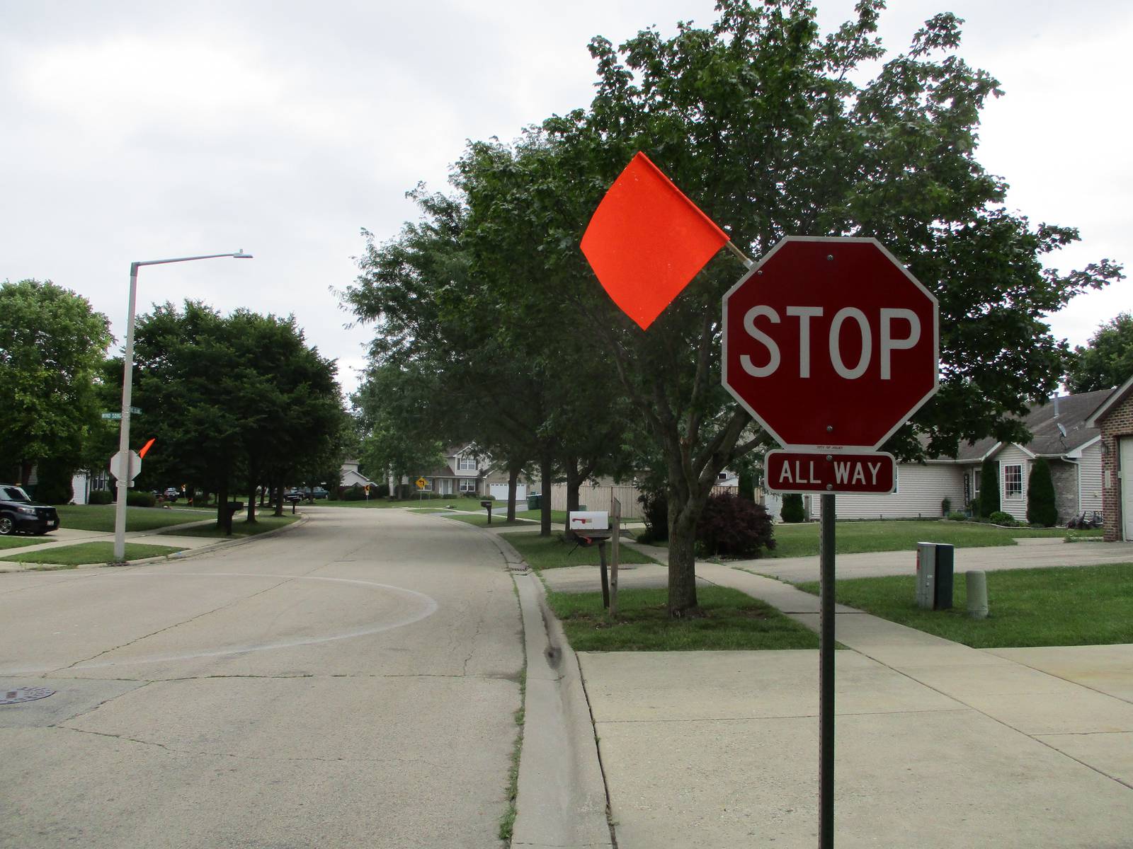 Joliet neighborhood gets stop signs near curve – Shaw Local
