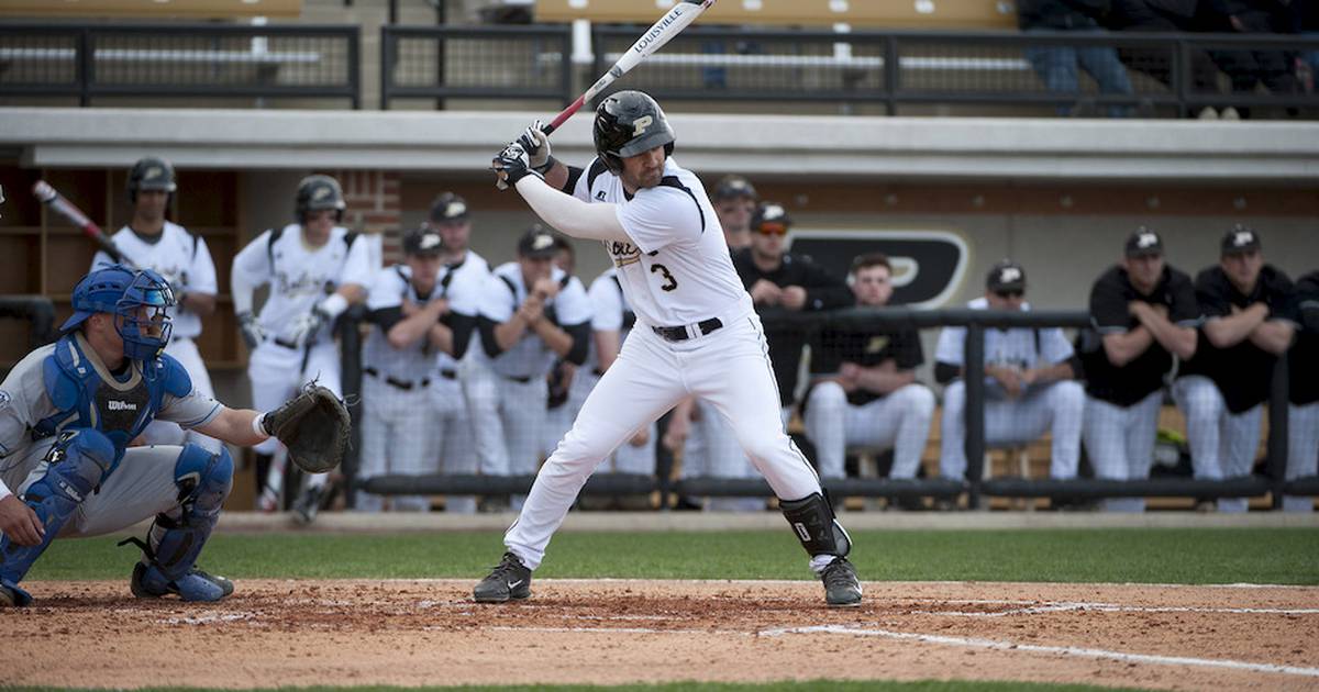 On Campus: Cary-Grove grad Michael Vilardo rediscovers power swing ...