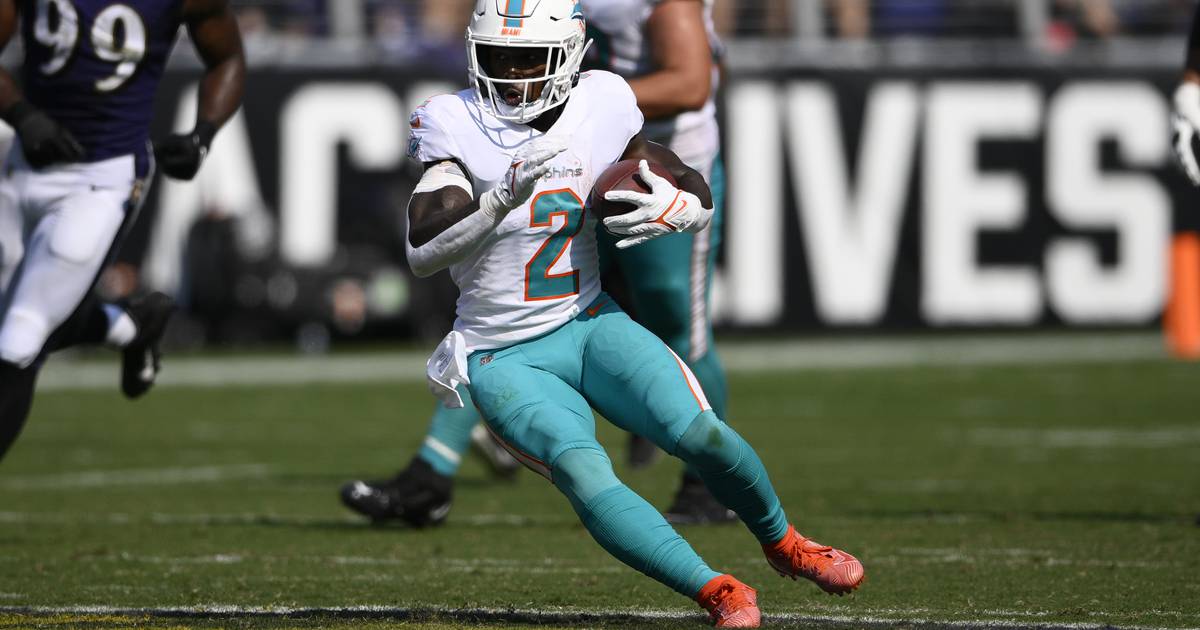 Chase Edmonds rushing yards prop, touchdown prop for Thursday Night ...