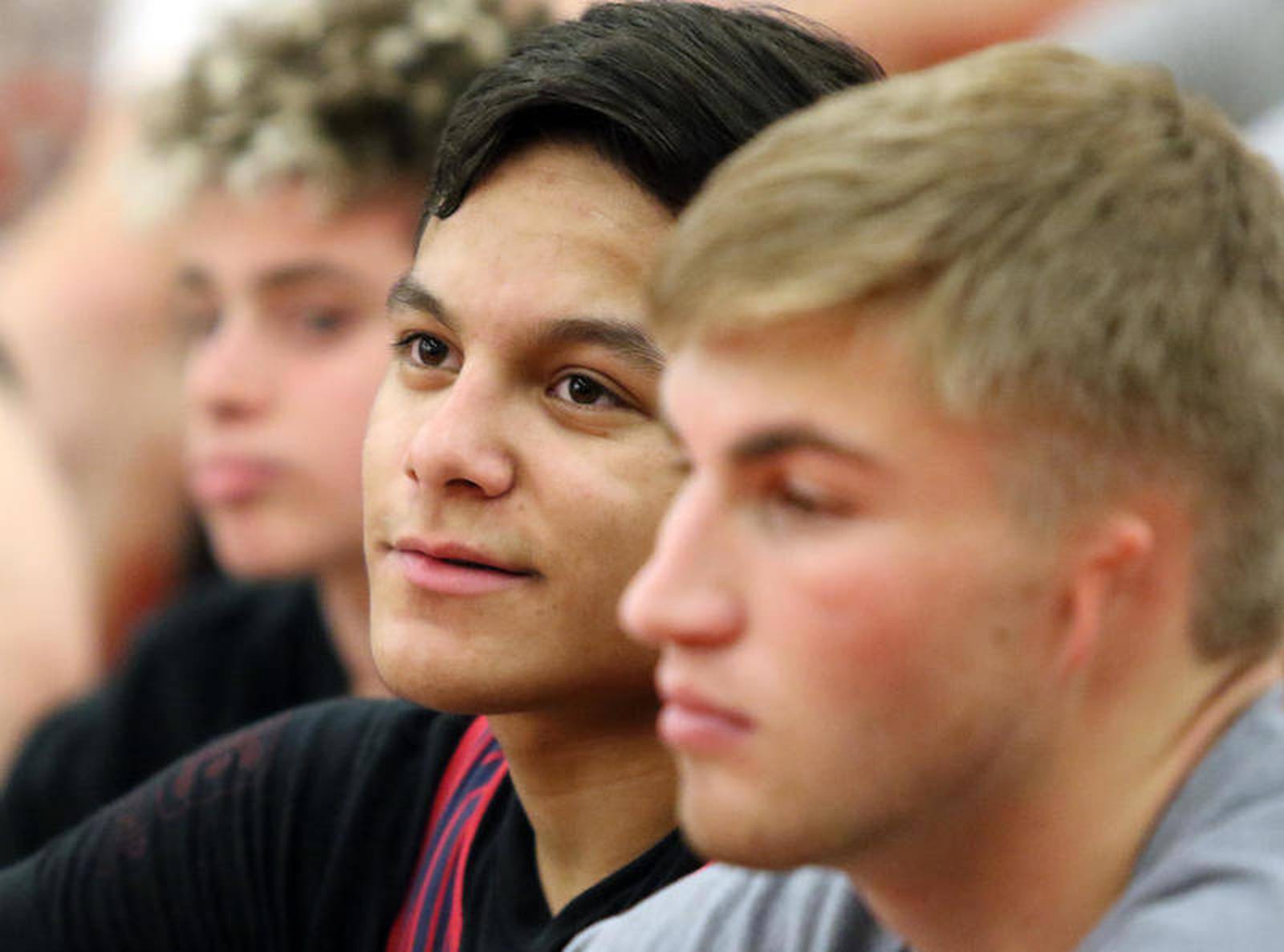 Prep wrestling: Fabian Lopez commits to Illinois – Shaw Local