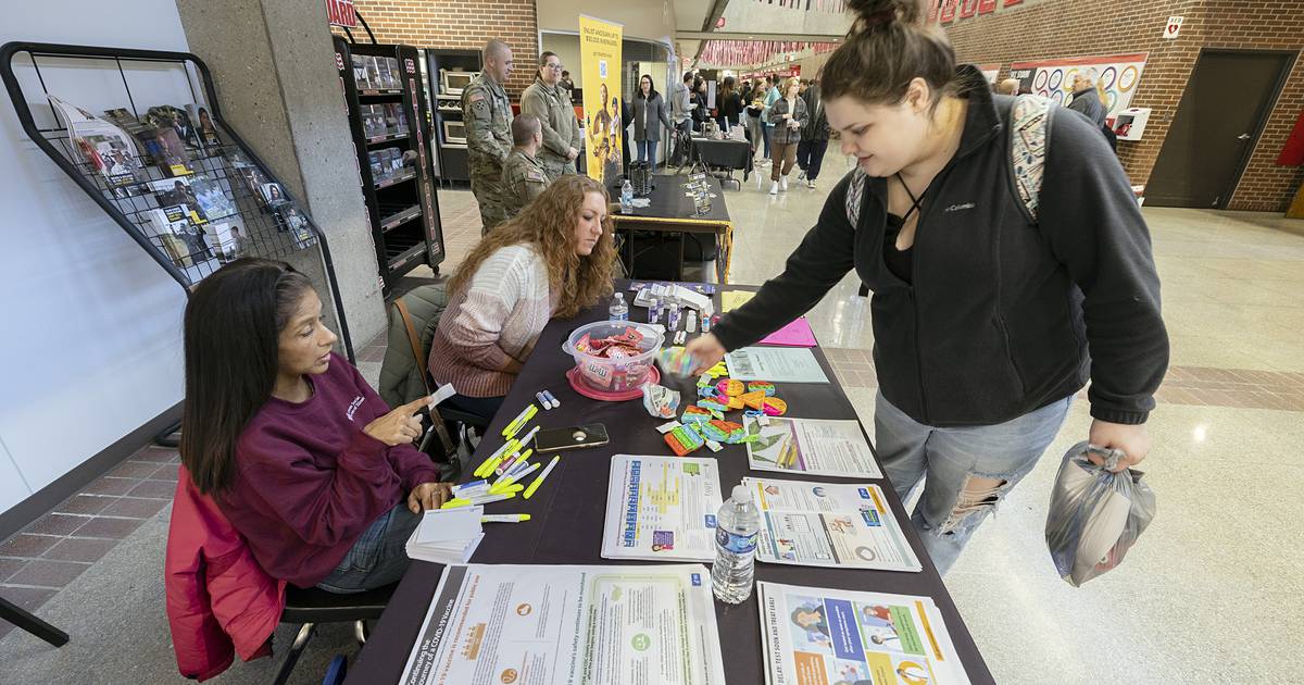 Shaw Local Radio Podcast: Talk-Line with Steve Marco interviews Kindra ...