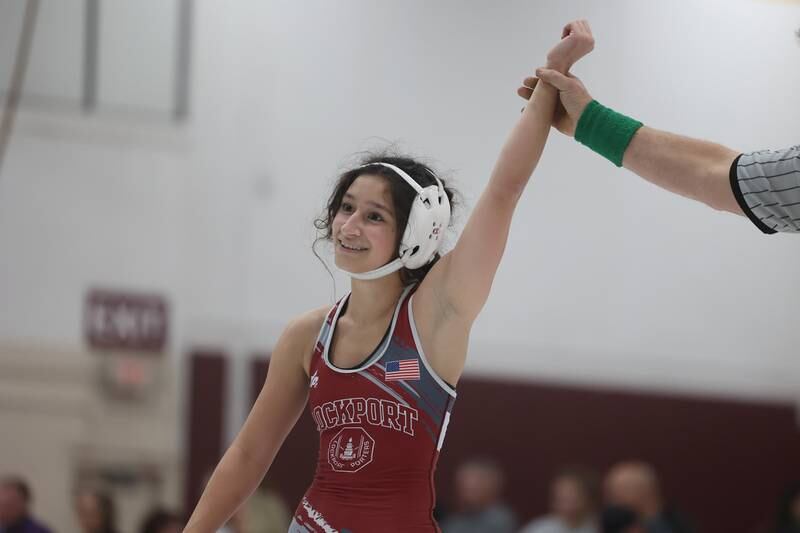 Photos: Lockport Tri-Meet Girls Wrestling – Shaw Local