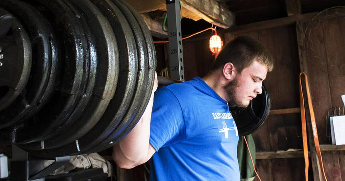 Lanark’s record-holding teen powerlifter, others to compete online ...