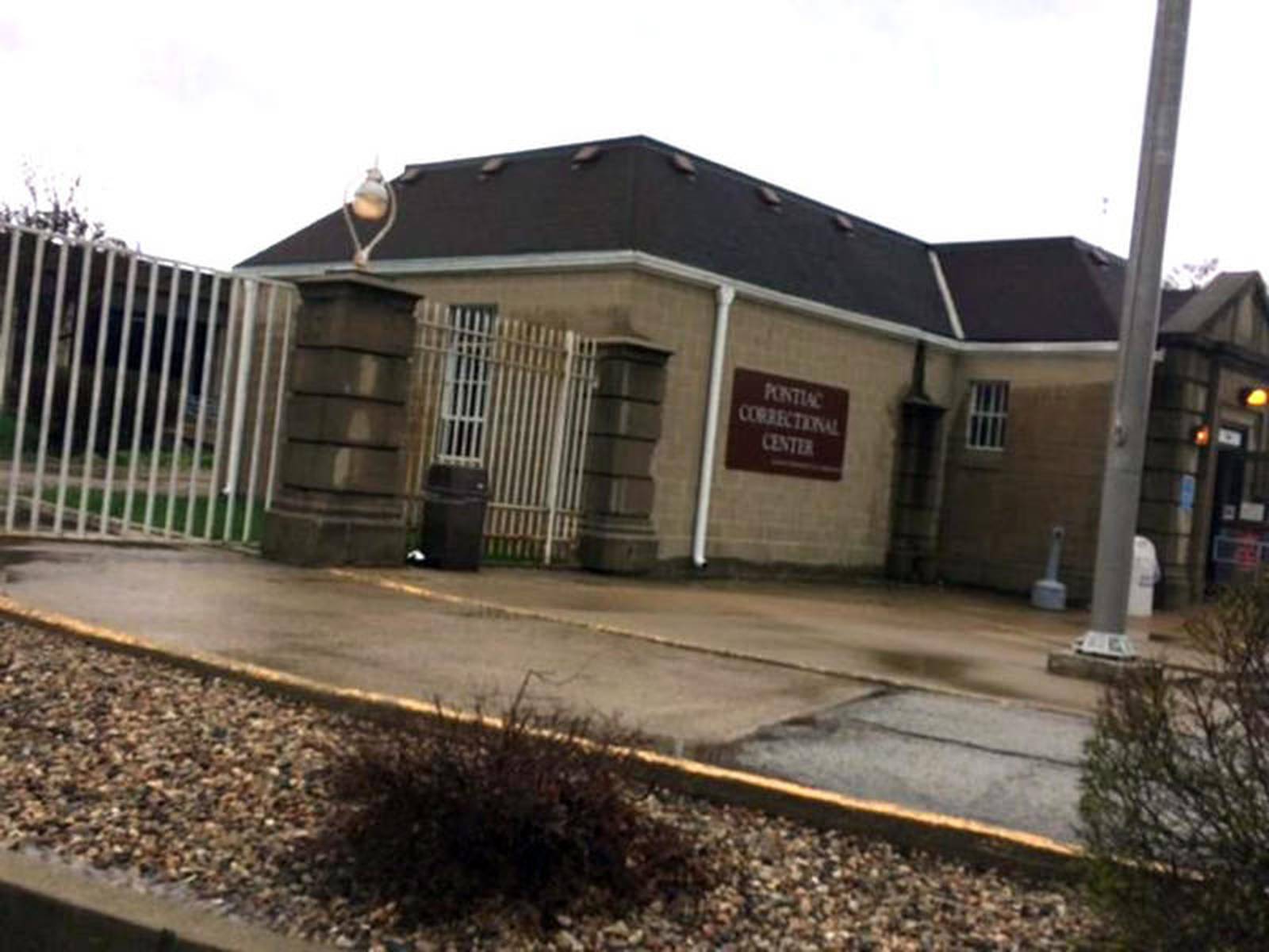Pontiac Correctional Center has first staffer test positive for COVID ...