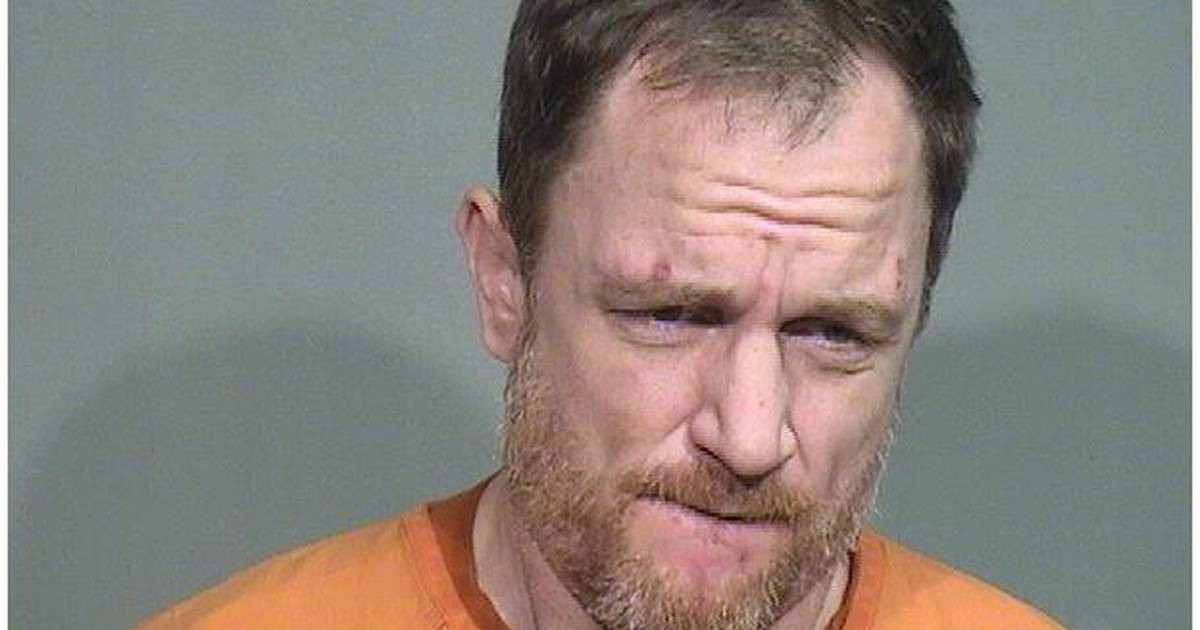 Lake County felon who hid gun in squad car during McHenry traffic stop ...