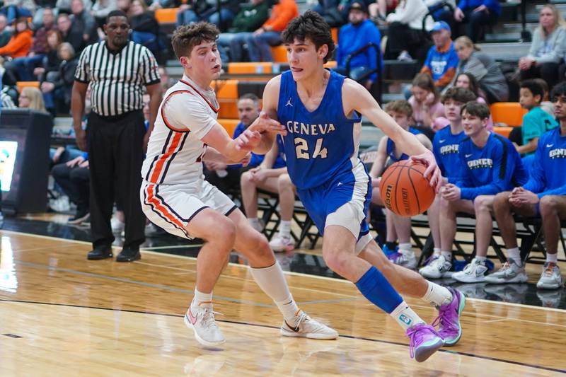 Photos: St. Charles East vs. Geneva in boys basketball – Shaw Local
