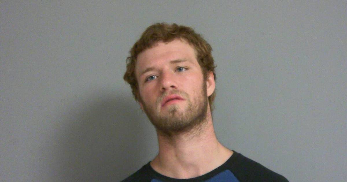 Peru man pleads guilty in knives-drawn robbery – Shaw Local