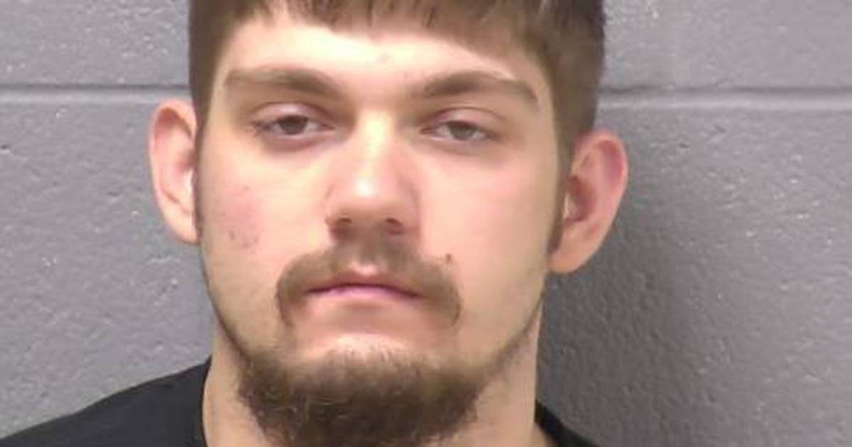 Rowdy customer at Jameson’s Pub threatens to strike Joliet police ...