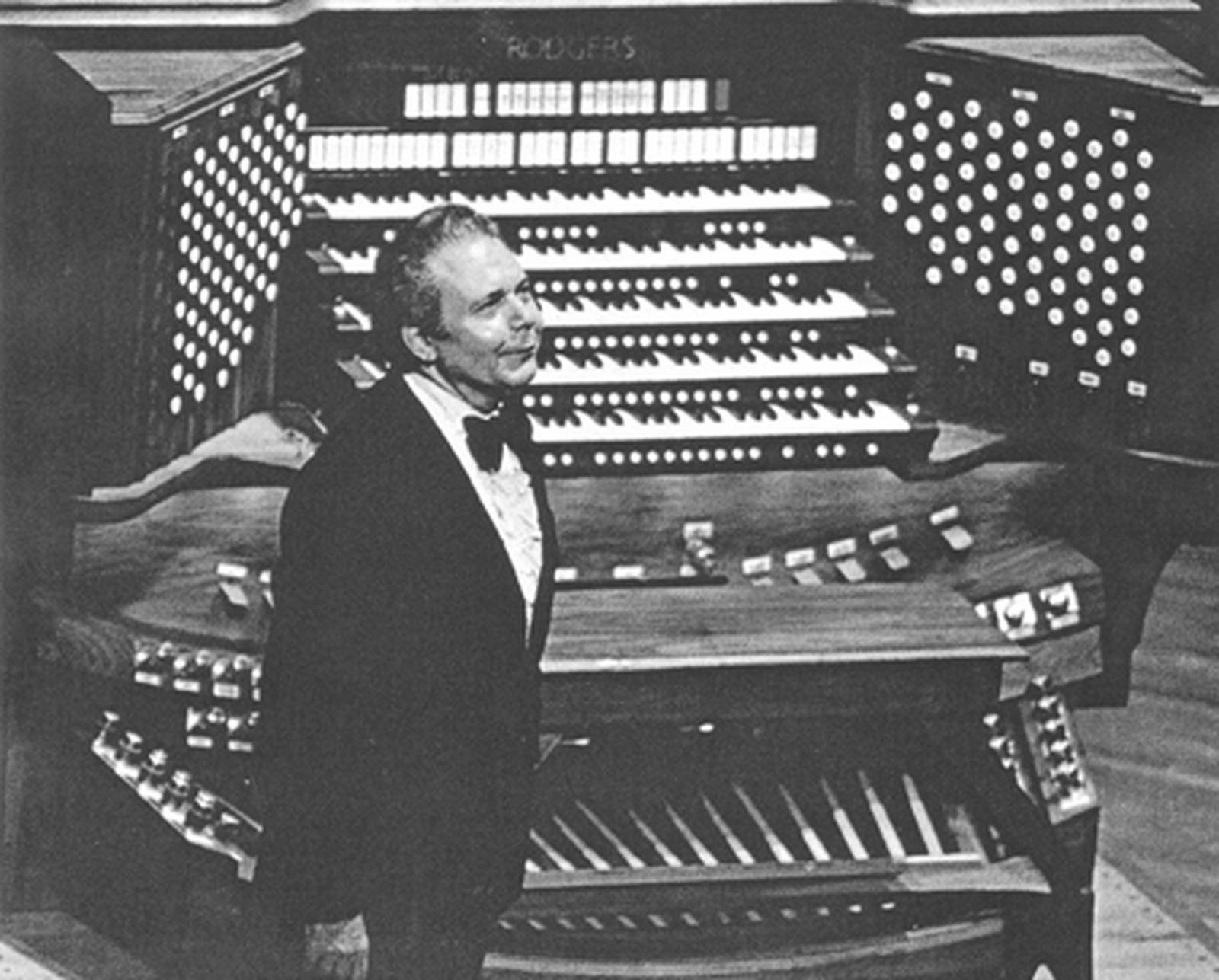 Princeton’s Virgil Fox, world renown organist – Shaw Local