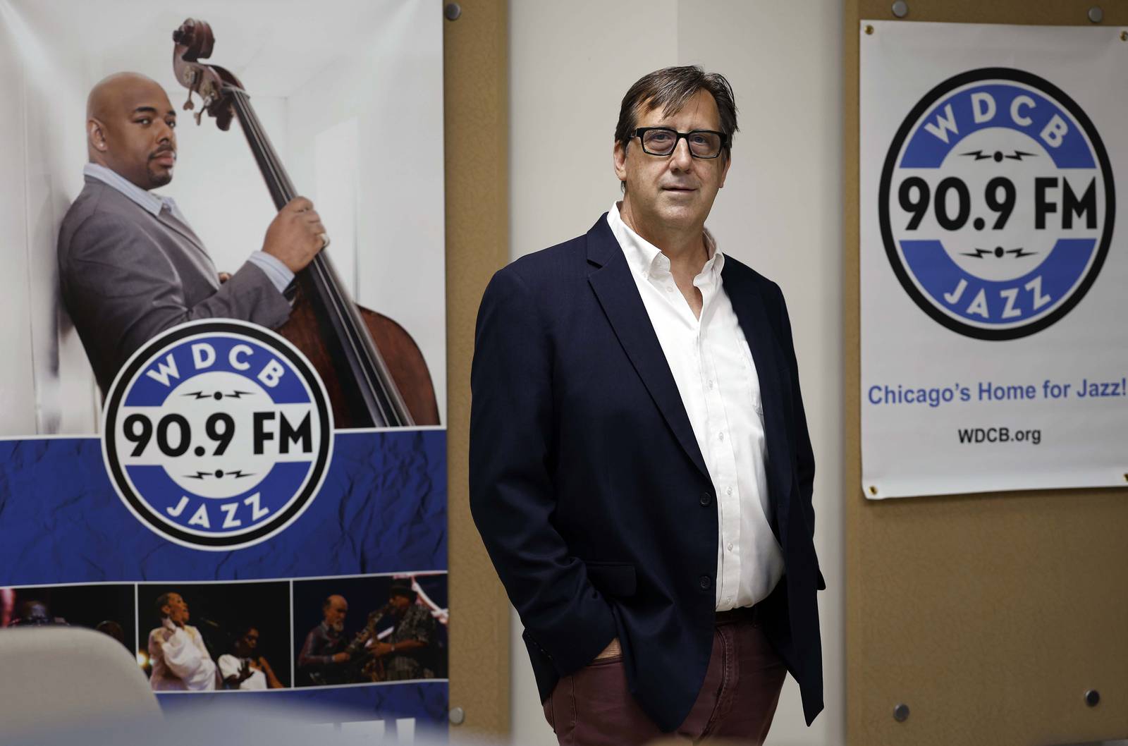 Loss of federal funds will hit DuPage public radio station but experts ...