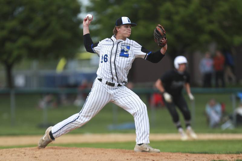 Photos: Lincoln-Way East baseball vs Lincoln-Way Central – Shaw Local