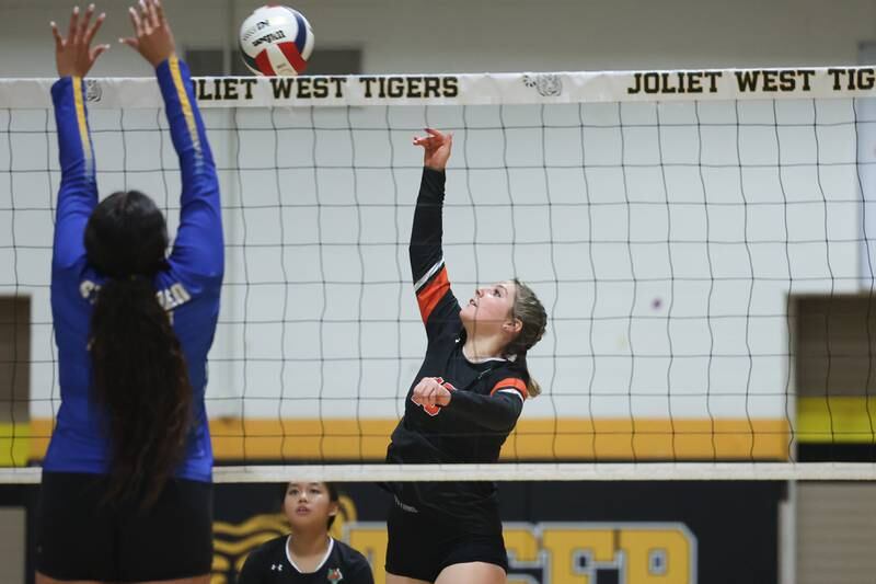 Photos: Plainfield East vs. Joliet Central Girls Volleyball – Shaw Local