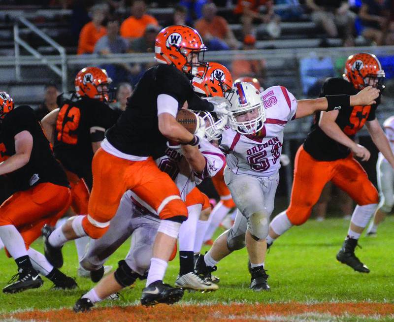 Farming, football keep Oregon senior Moser plenty busy – Shaw Local