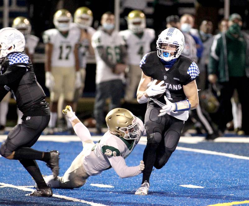 Photos: St. Francis vs. Bishop McNamara football – Shaw Local