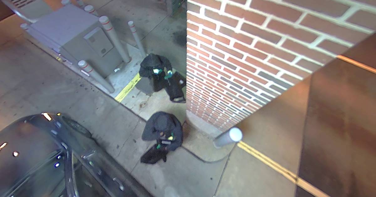 FBI seeks tips in robbery of ATM technician by group in ski masks in ...