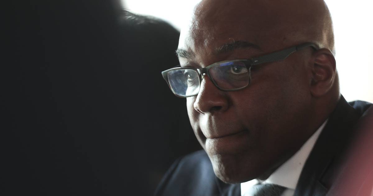 Election 2022: Kwame Raoul declares victory over Thomas DeVore for ...