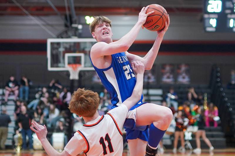 Photos: St. Charles East vs. Geneva in boys basketball – Shaw Local