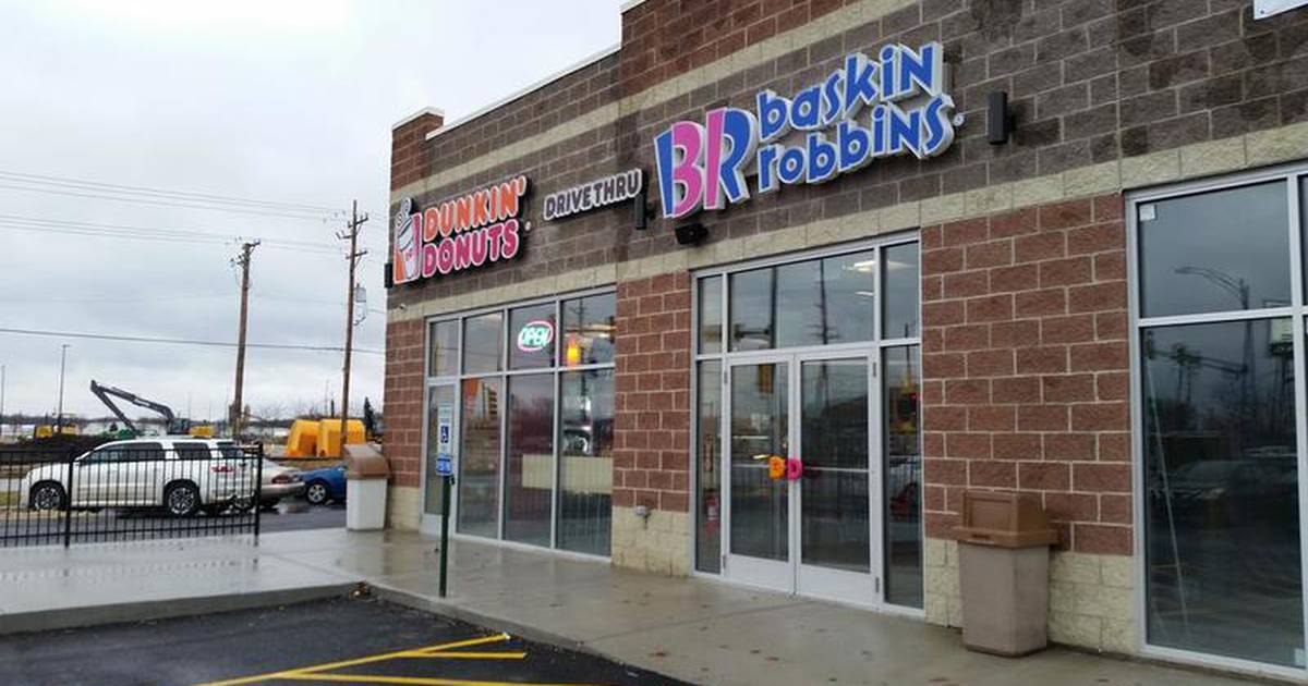 BUZZ EXTRA: New Dunkin' Donuts and Baskin Robbins opens in Streator ...