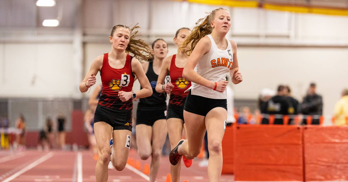 Batavia uses late wins to hold off St. Charles North to keep hold of ...